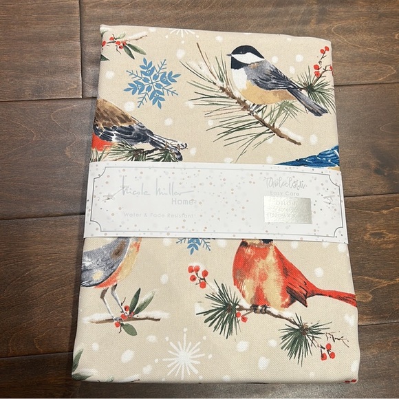 Nicole Miller | Dining | Nicole Miller Tablecloth Christmas Red ...